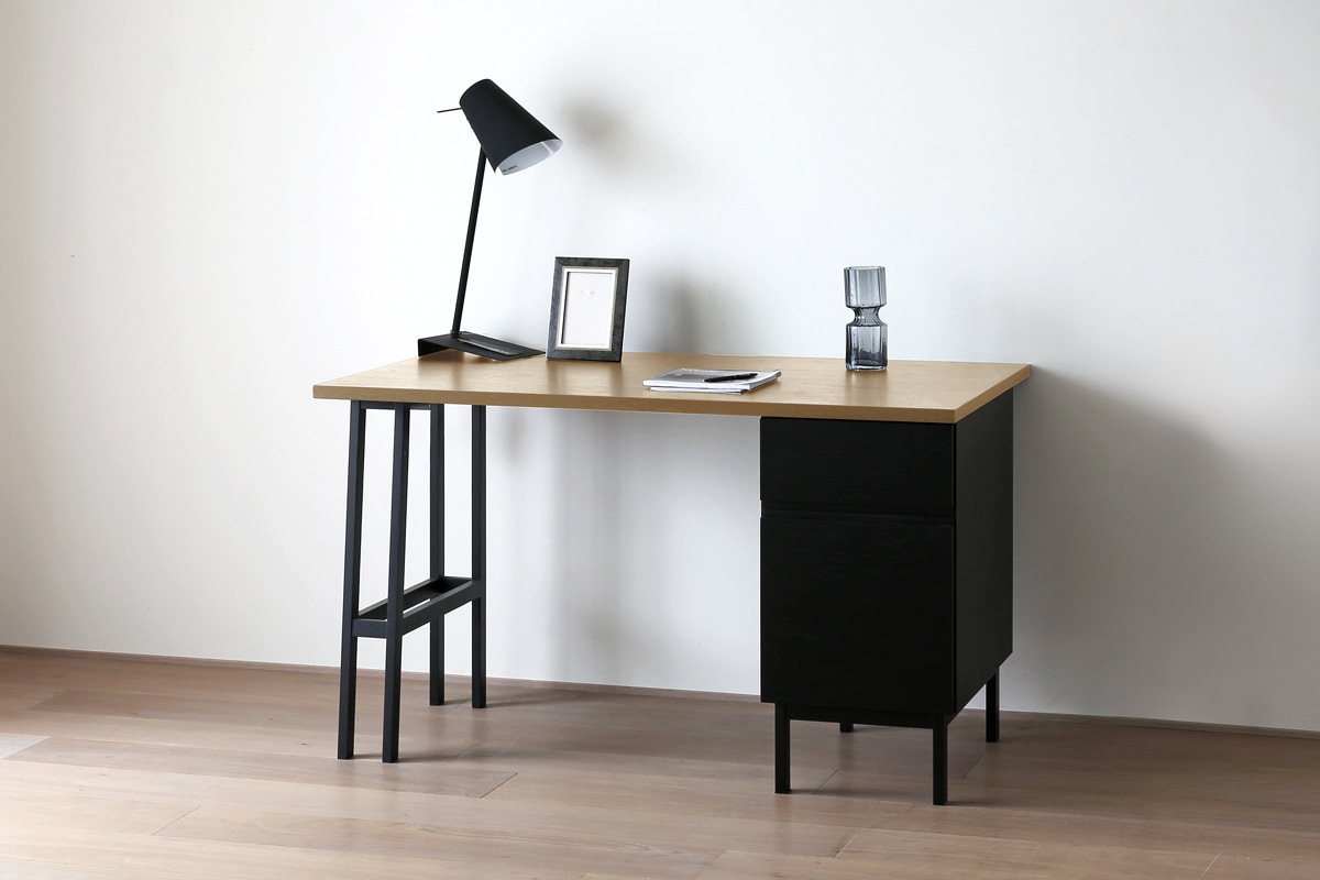 PLAIN DESKオーダー 無垢天板 ・幅 60～240 cm・奥行き 45～70cm ウォルナット