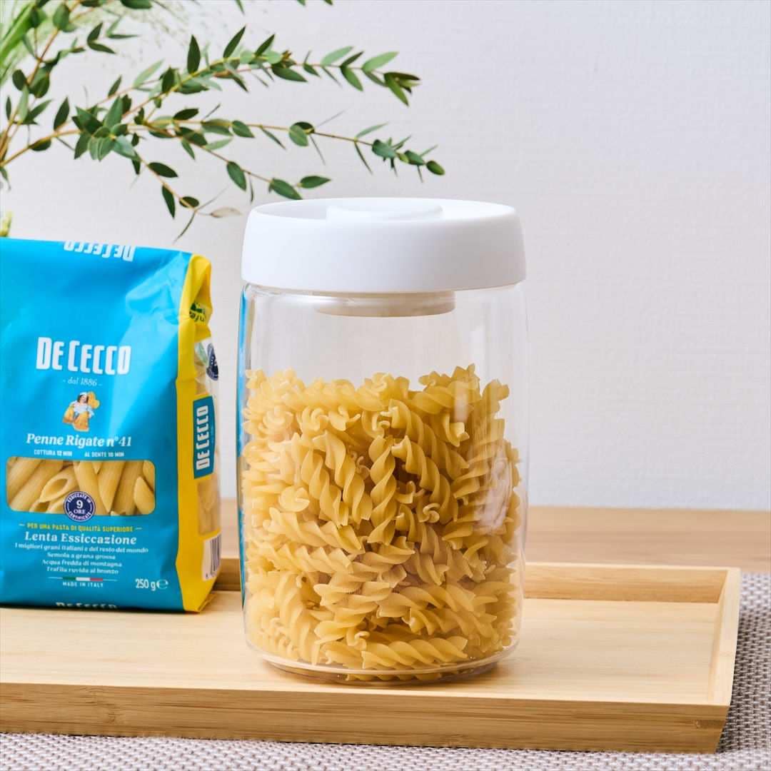 PUSH 空気が抜けるキャニスター 1200ml｜キッチン用品,保存容器・調味料入れ,保存容器・キャニスター｜kurasso（クラッソ）