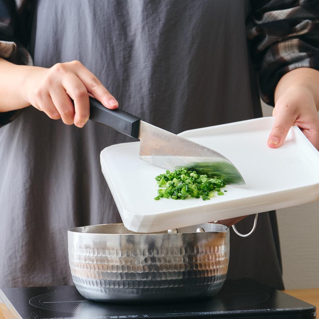 【AUX】 フチ付きまな板 ミニ｜キッチン用品,まな板・カッティングボード｜kurasso（クラッソ）